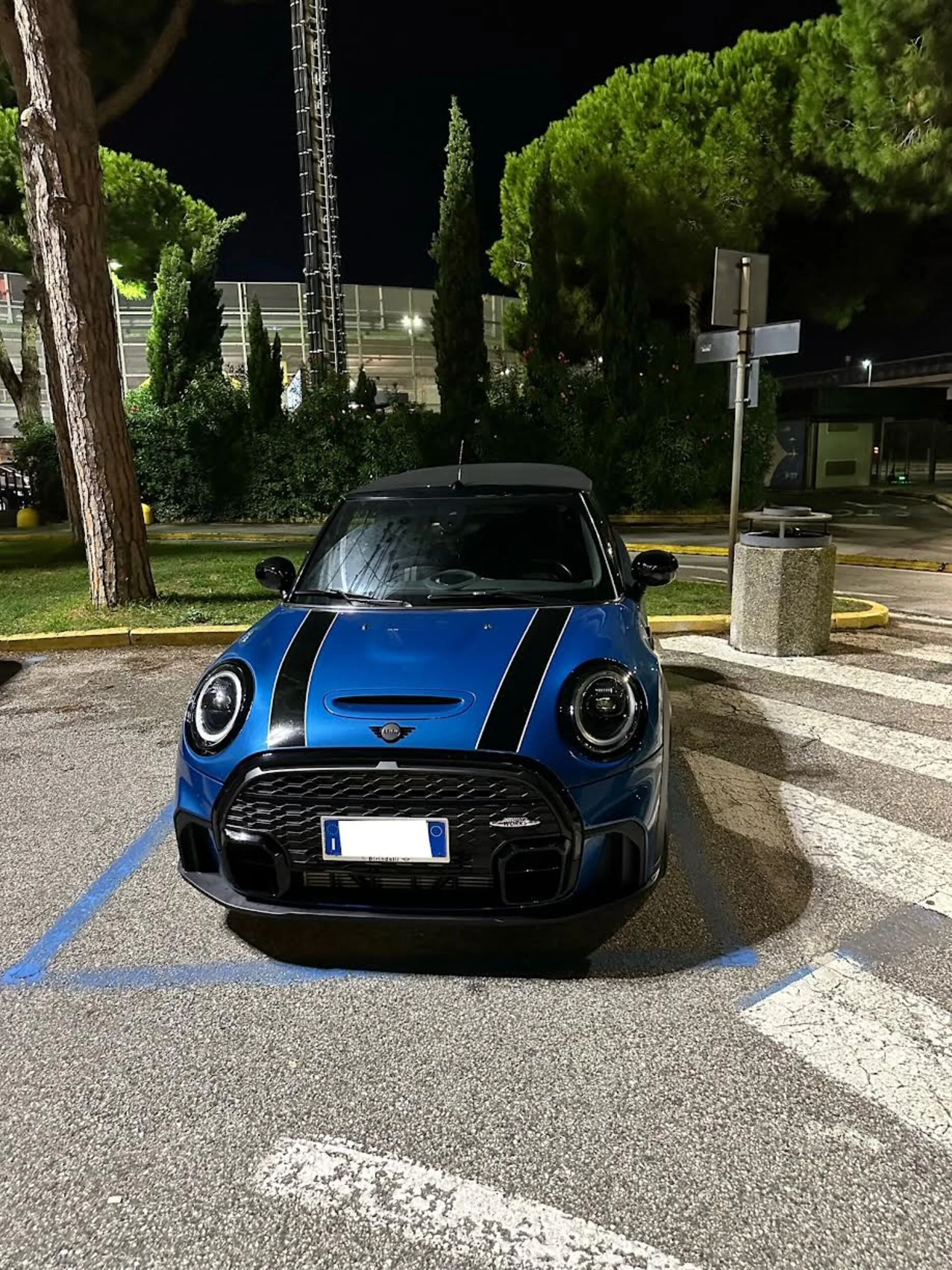 Mini cooper S cabrio - Karisma Luxury Rental
