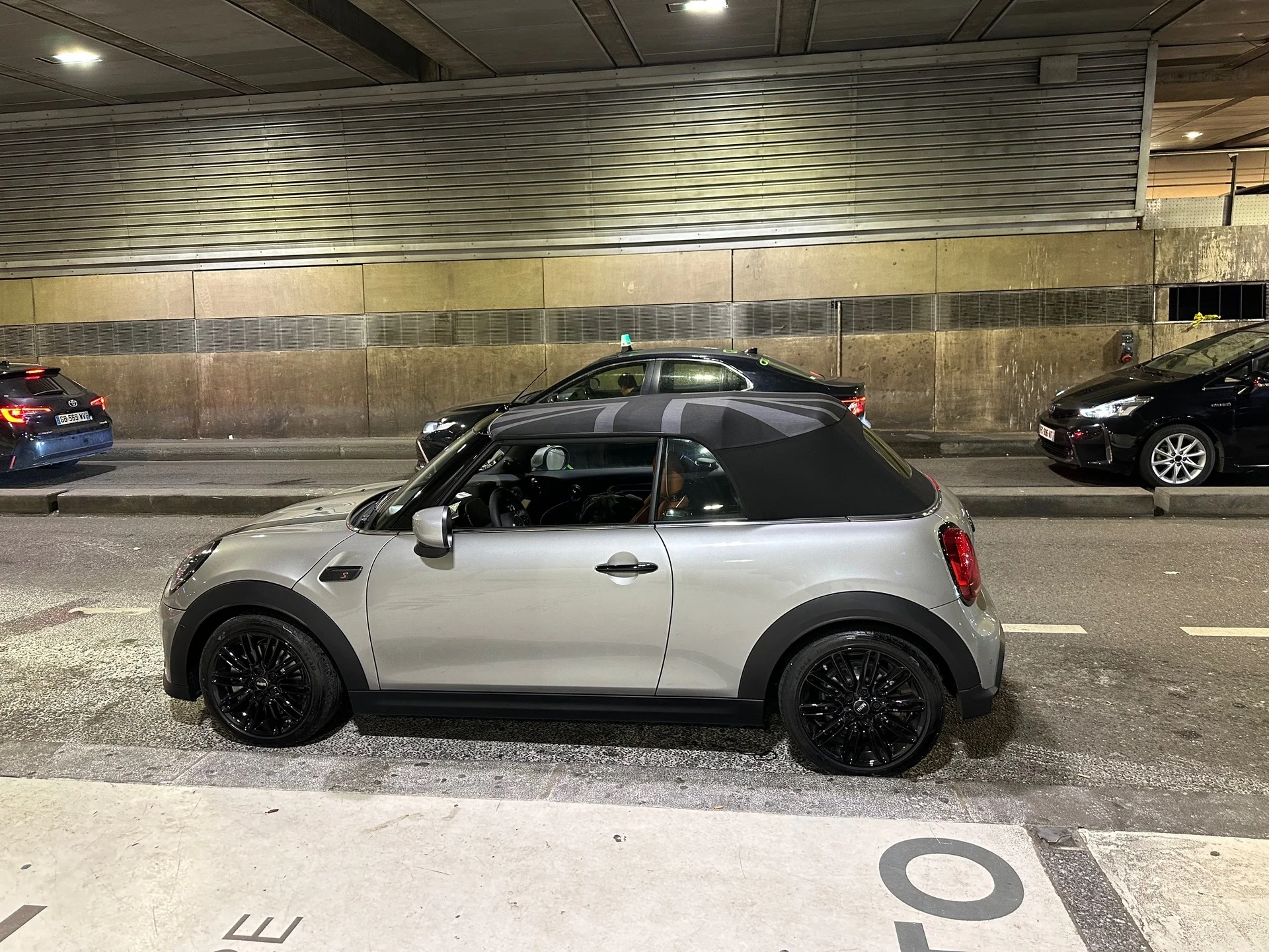 Delivery Mini Cooper S Paris Gare de Lyon - Karisma Luxury Rental