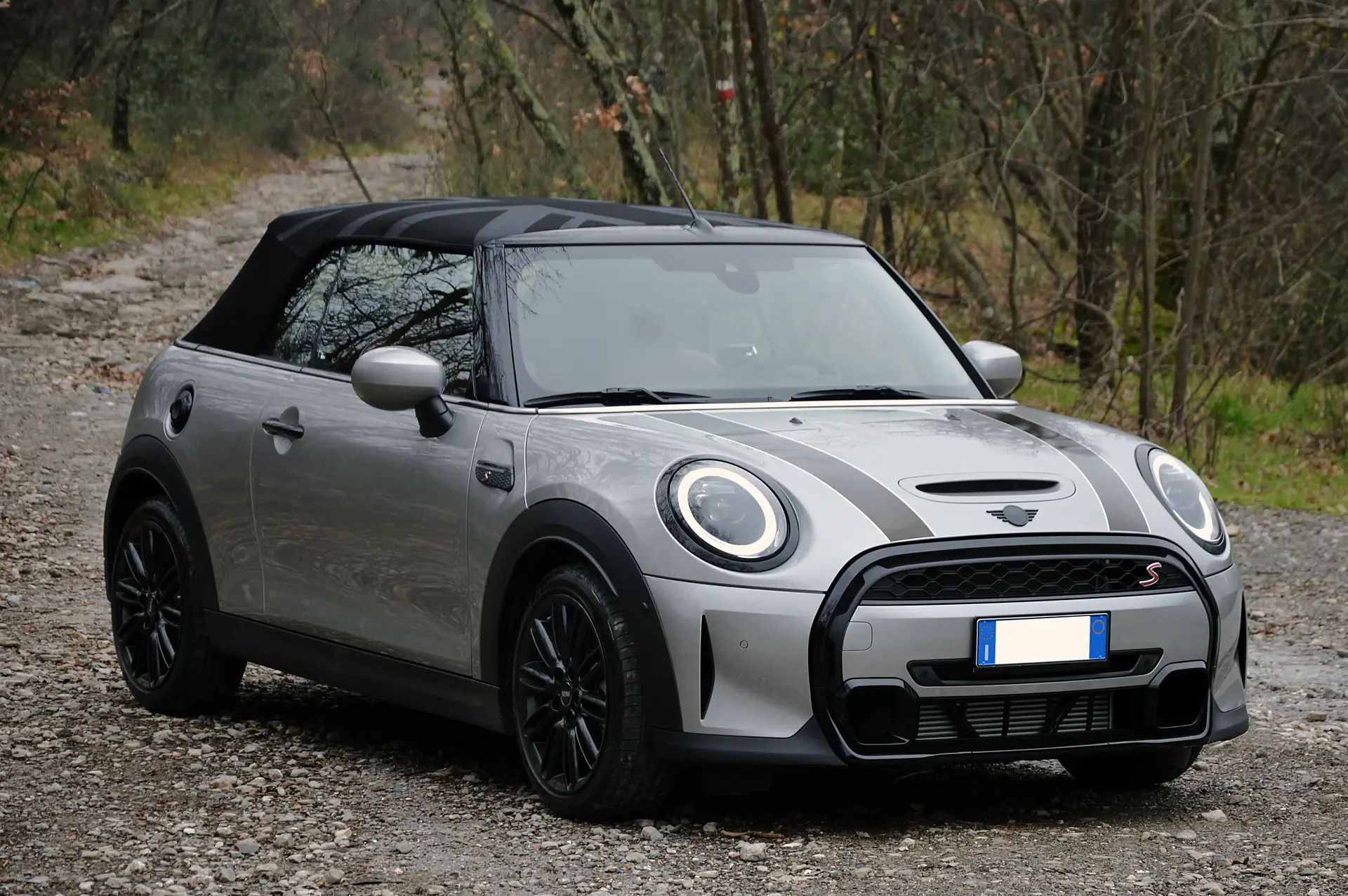Mini Cooper S cabrio JCW - Karisma Luxury Rental