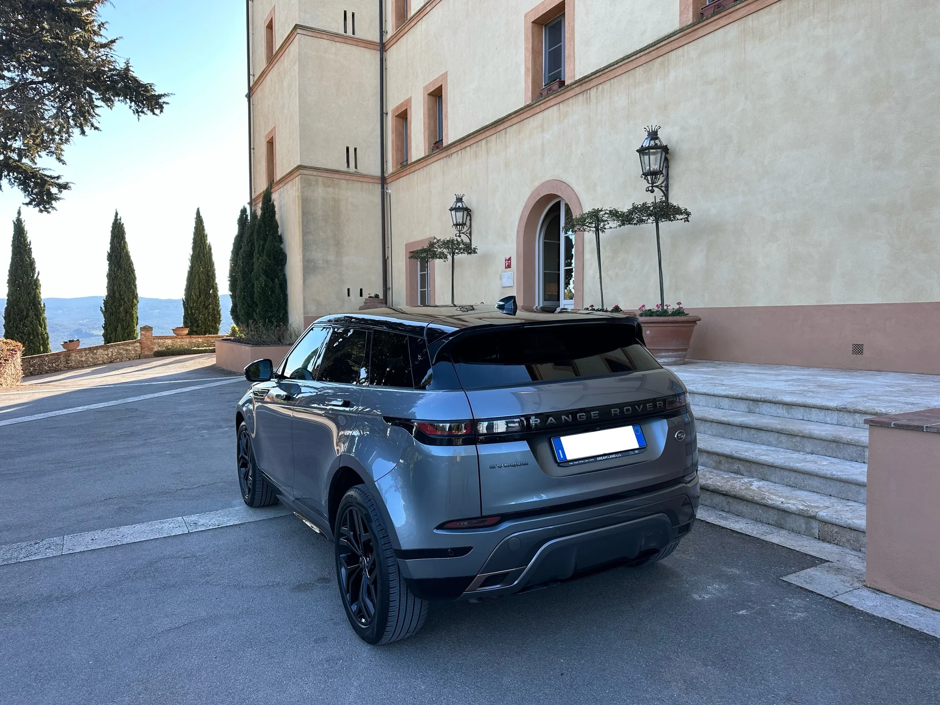 Delivery of Range Rover Evoque at Castello di Casole with pickup after ...